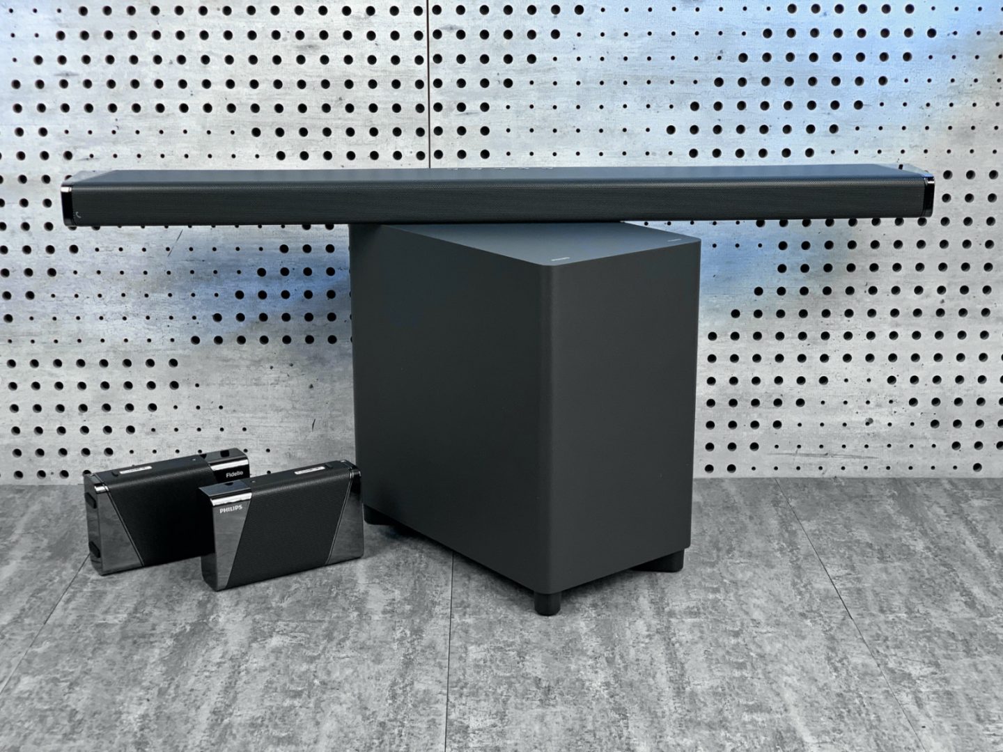 Philips Fidelio B97 первый саундбар с IMAX Enhanced - STEREO